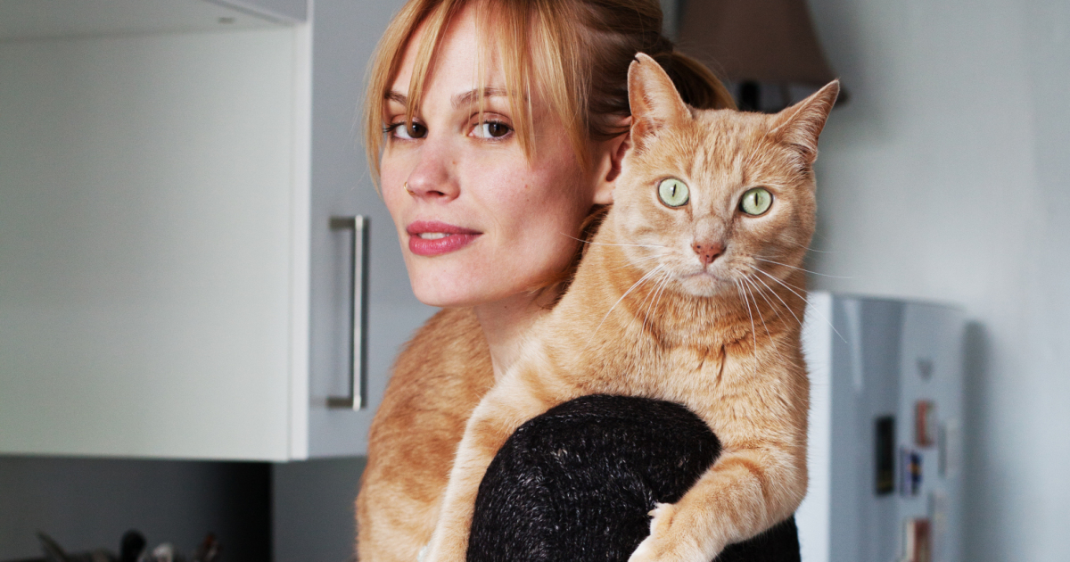 "I’ve Photographed More Than 180 Girls And Their Cats To Prove That Cat ...